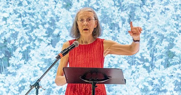 Comparte Anne Carson su mundo de sueños y cotidianeidad